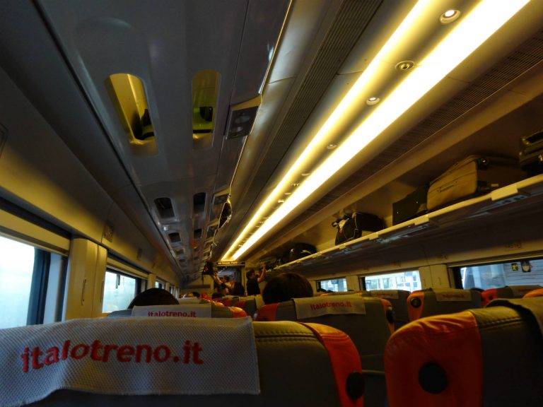 Como andar de comboio em Itália